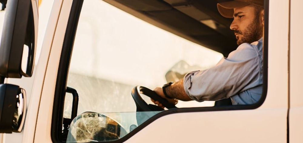 Conoce los mejores consejos para retroceder un camión